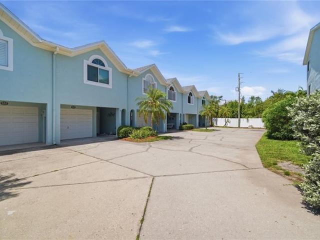 643 Garland Cir, Indian Rocks Beach, FL 33785