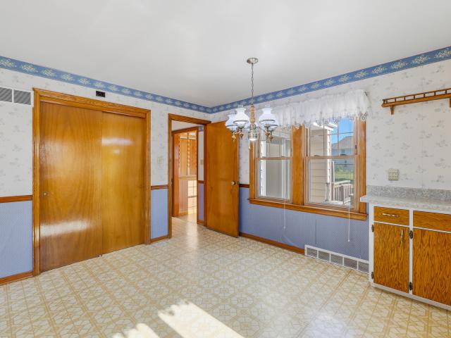643 Grand Ave