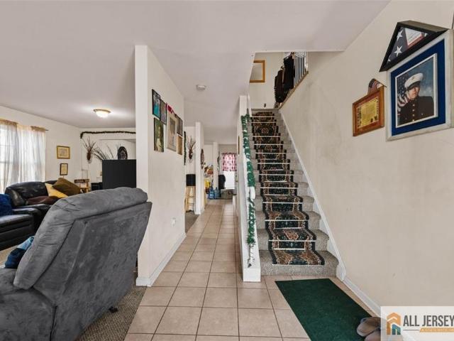 643 Drake Ave, Middlesex, NJ 08846 | MLS #2660 M