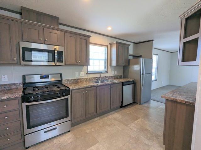 643 Oregon Unit 643, Belleville, MI 48111