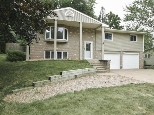 643 Pioneer Rd, Red Wing, MN 55066