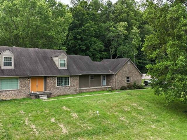 643 Wildcat Ln, Argillite, KY 41121