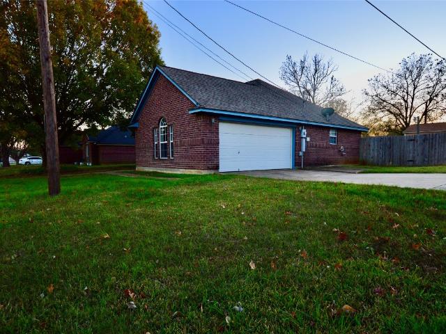 643 Yegua St, Lexington, TX 78947 | MLS #4876