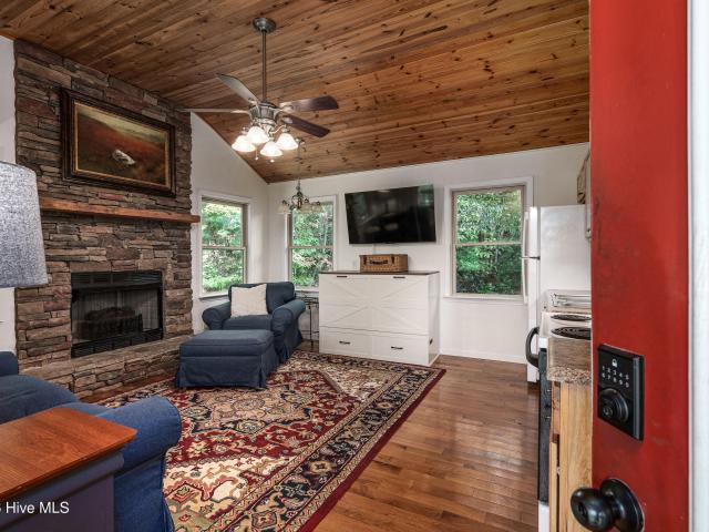 643 Zekes Trail