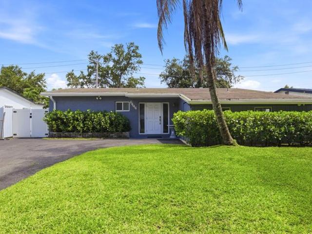 6444 Oak St, Hollywood, FL 33024