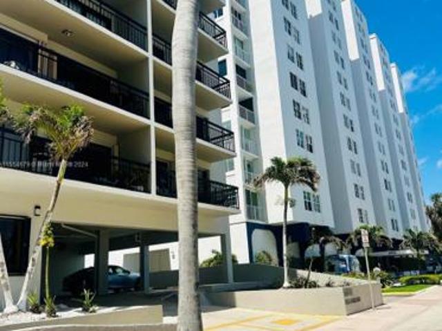 6444 Collins Ave #403, Miami Beach, FL 33141
