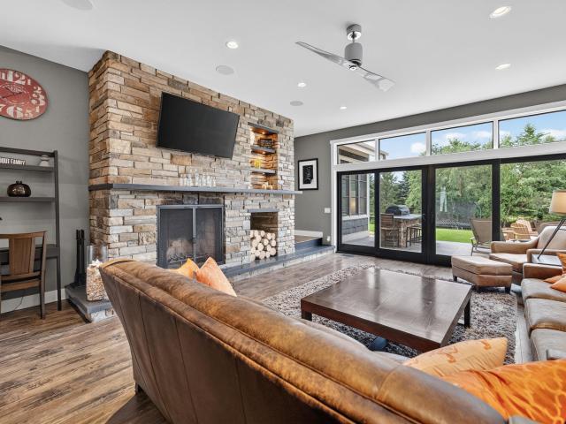 6444 Irving Drive