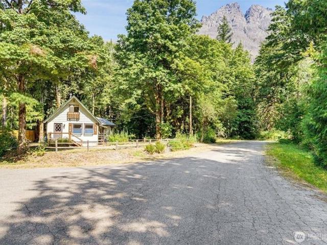 64464 NE 180th St, Baring, WA 98224