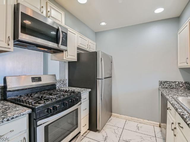 6446 Ironbark Lane