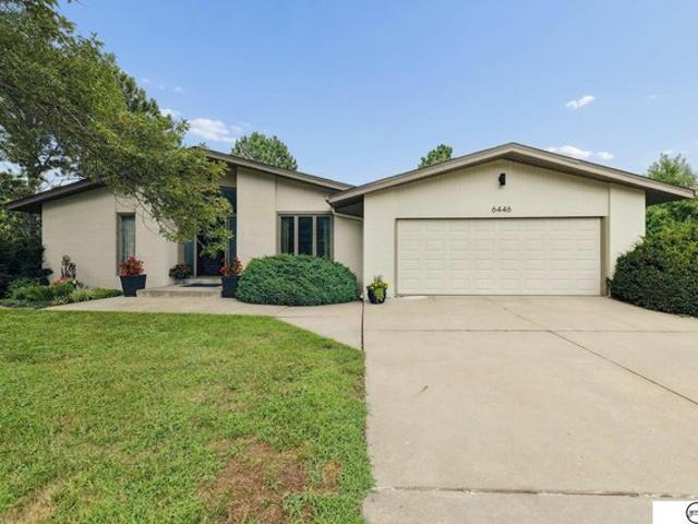 6446 W Shore Dr, Lincoln, NE 68516