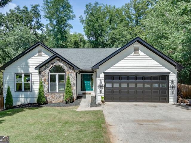 6447 Ivy Springs Dr, Flowery Branch, GA 30542