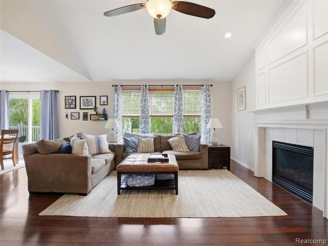 6449 Cranberry Drive