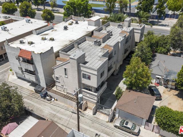 6440 Balboa Boulevard