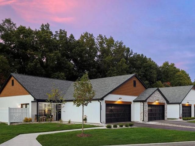 6440 Phillips Farm Rd, Westerville, OH 43081
