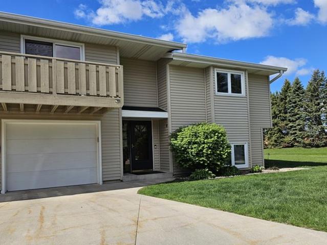 6440 S Crabapple Ct Unit 4, Oak Creek, WI 53154