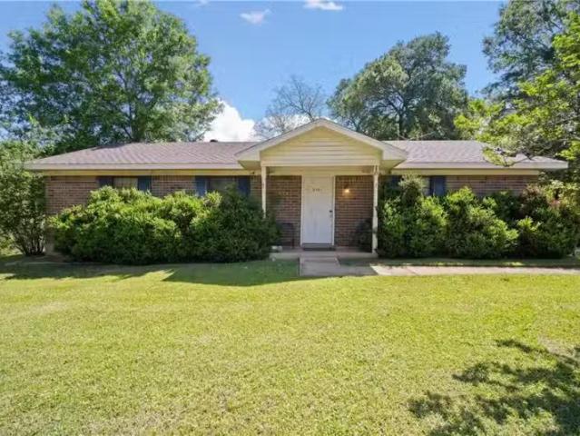 6441 MCADAMS DR W, THEODORE, AL 36582 Single Family Residence.