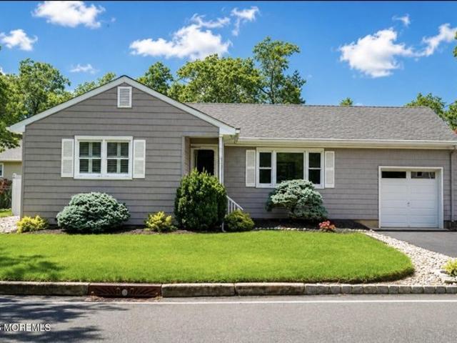644 Berkeley Ave, Beachwood, NJ 08722
