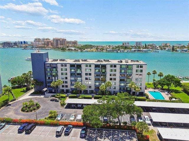644 Island Way Apt 405, Clearwater, FL 33767