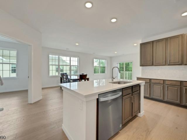 644 Lorhan Dr # 644