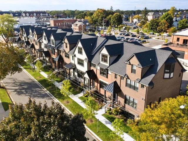 644 Maple St, Plymouth, MI 48170