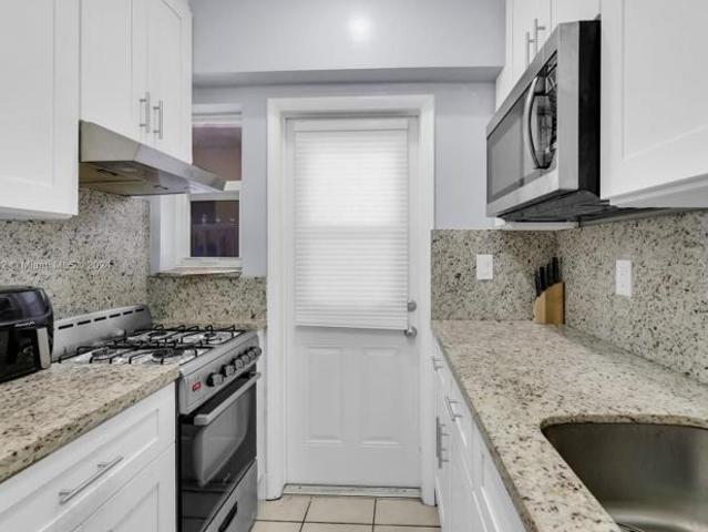 644 Meridian Ave #2, Miami Beach, FL 33139