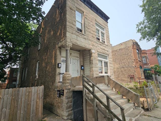 644 N Albany Avenue