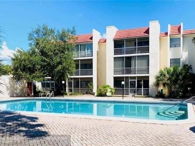 644 NW 13th St Apt 23, Boca Raton, FL 33486