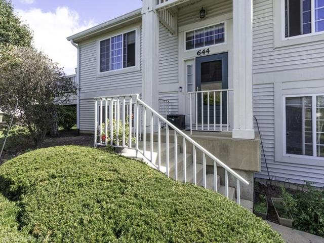 644 S Rosehall Ln Unit 644, Round Lake, IL 60073
