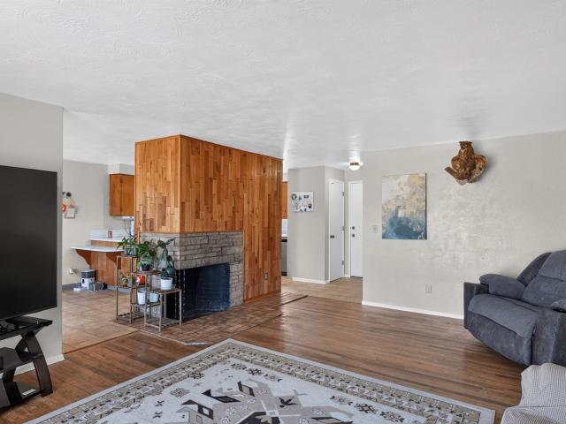 644 SE 45TH PL