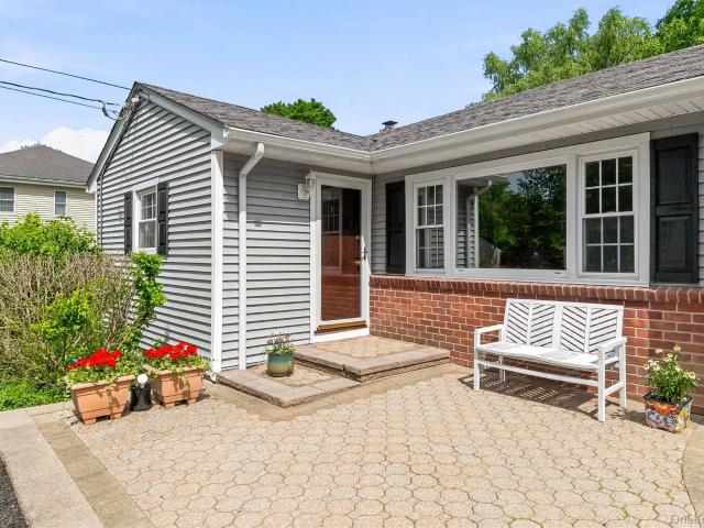 644 Sharon Lane