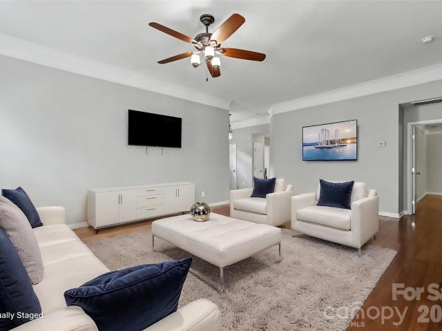 644 Sunset Point Drive