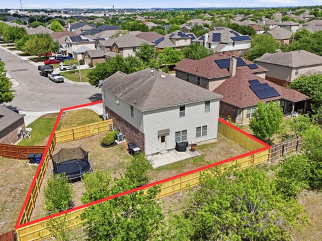 644 Peacock Ln