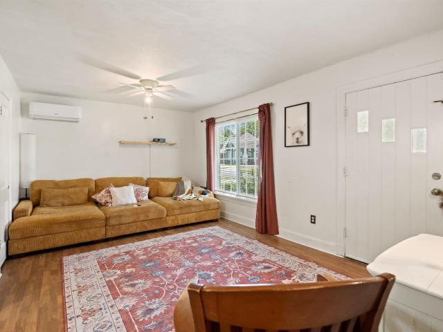 644 W Matthews Ave