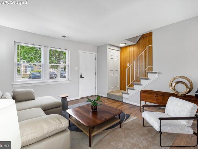 6454 Colonial Knolls