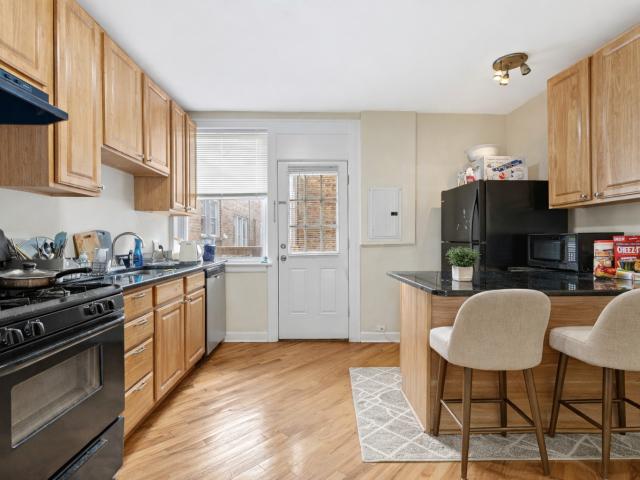 6457 N California Avenue # 3