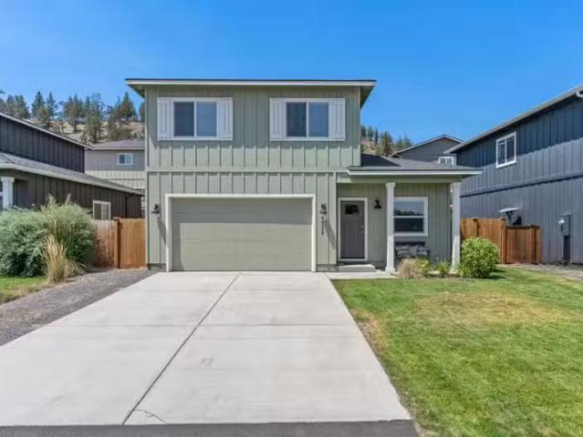 64589 WOOD AVE, BEND, OR 97703 Single Family Residence For Sal.
