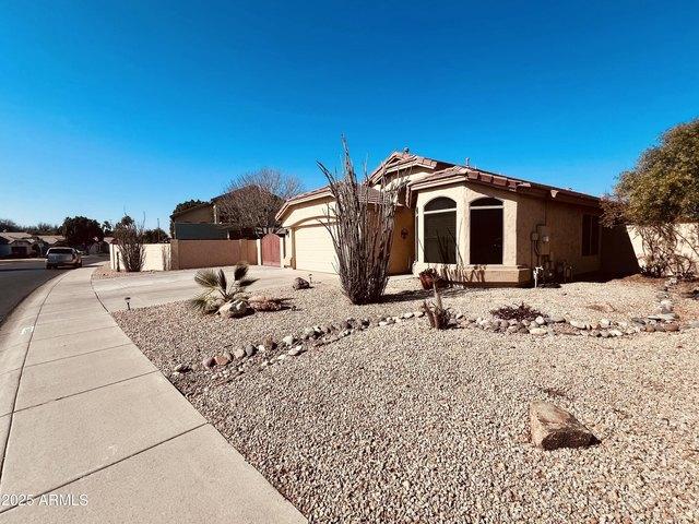 6458 W Adobe Dr, Glendale, AZ 85308