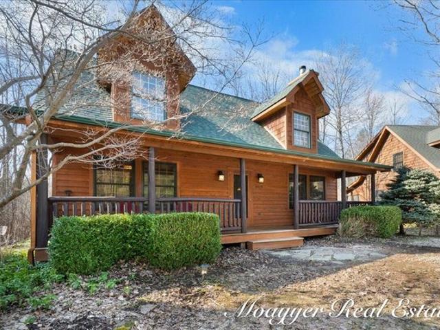 6459 Lilypad Ln, Saugatuck, MI 49453