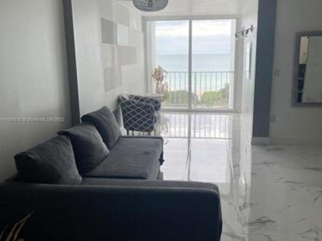 6450 Collins Ave #704 Miami Beach, FL 33141