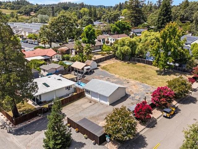 6450 Packing House Rd, Forestville, CA 95436