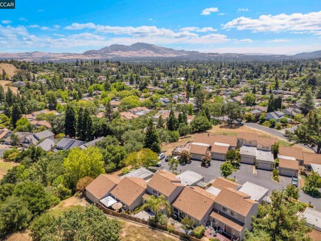 6450 Viewpoint Ct