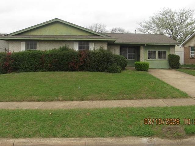 6451 Moonhill Dr, Dallas, TX 75241