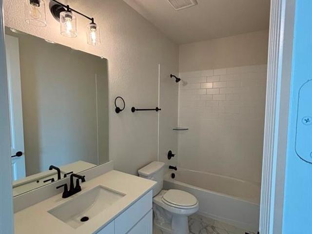 6451 Dalyn Dr, Midlothian, TX 76065 | MLS #21147