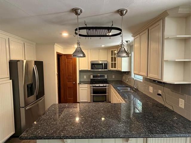 6452 E Lovers Lane