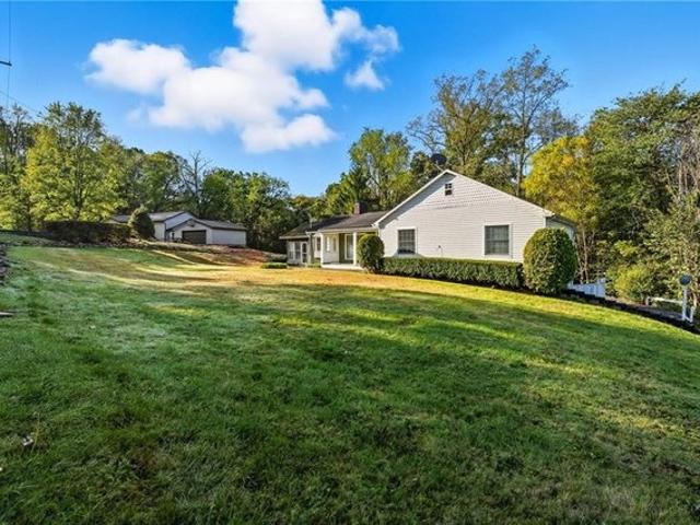 6453 Old Pulaski Rd, New Wilmington, PA 16142