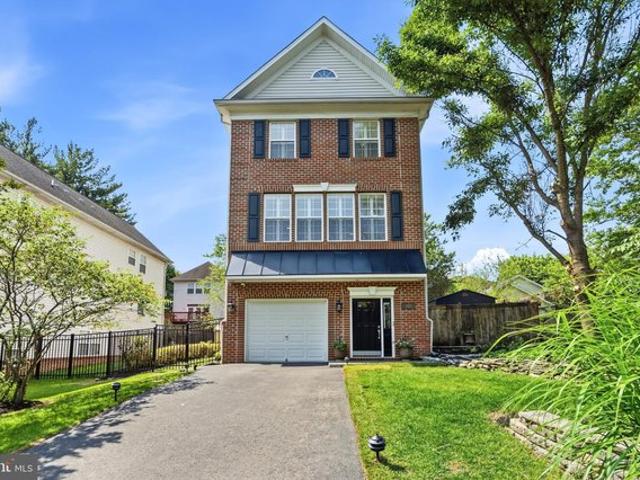 6453 Fourth St, Alexandria, VA 22312