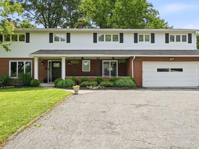 6453 Green Leaves Rd, Indianapolis, IN 46220