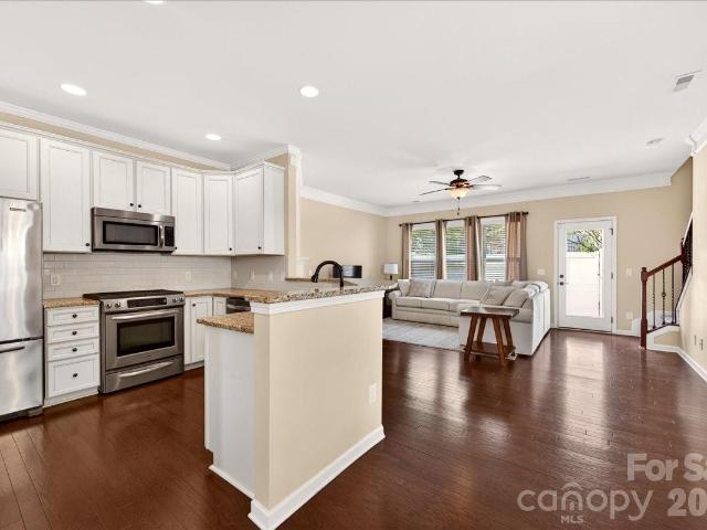 6453 Silver Star Lane