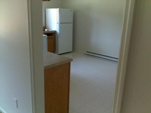 $645 / 1br 800ft² 1 BEDROOM DEN SECURITY ONLY COEYMANS