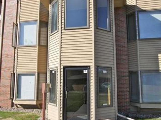 $645 / 2br Large 2 Bedroom, 1.75 Bath apartment, centrally located video 5320 R Street